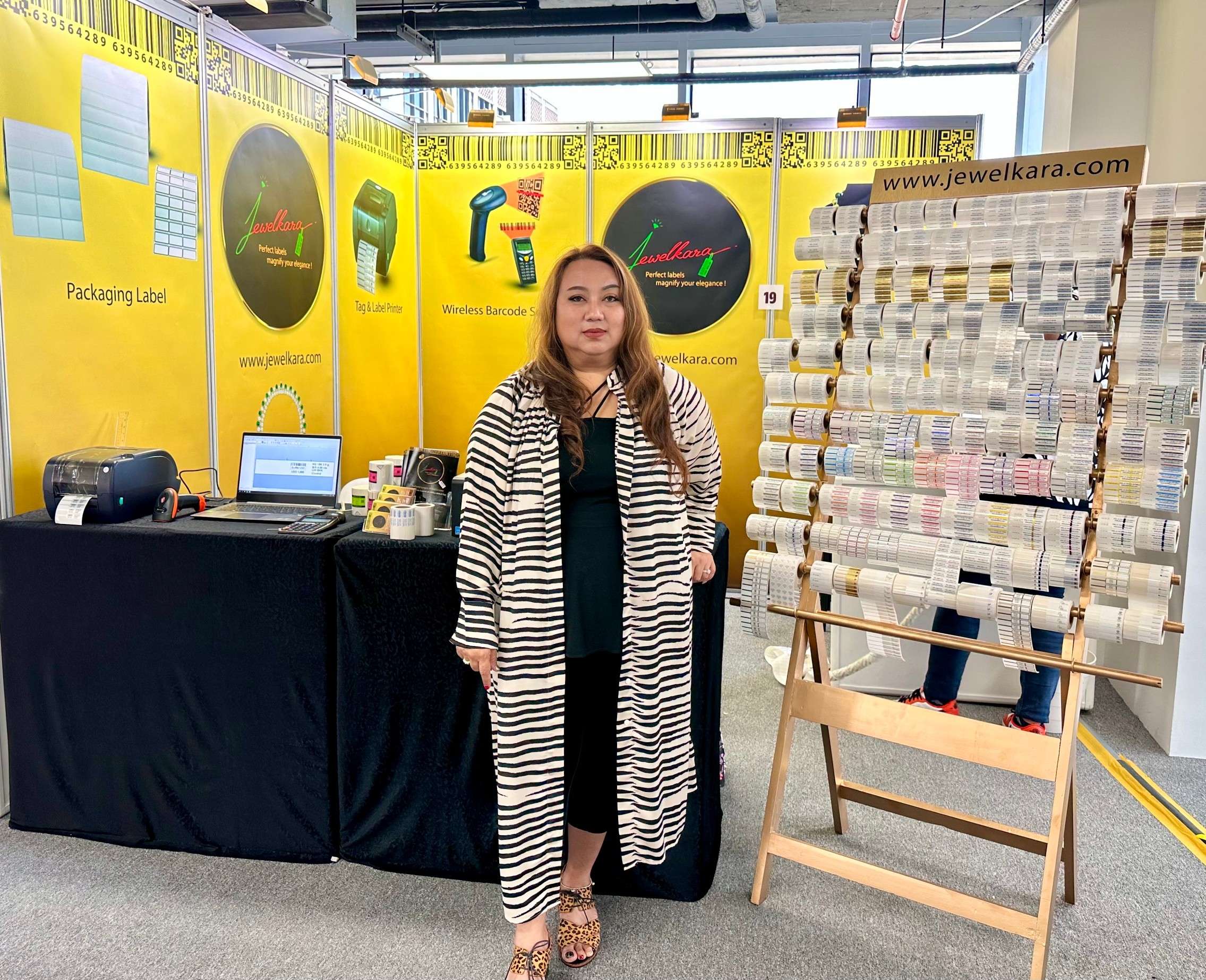 Jewellery Label & Tag jewelry sticker Premium Quality for Your Jewelry ...